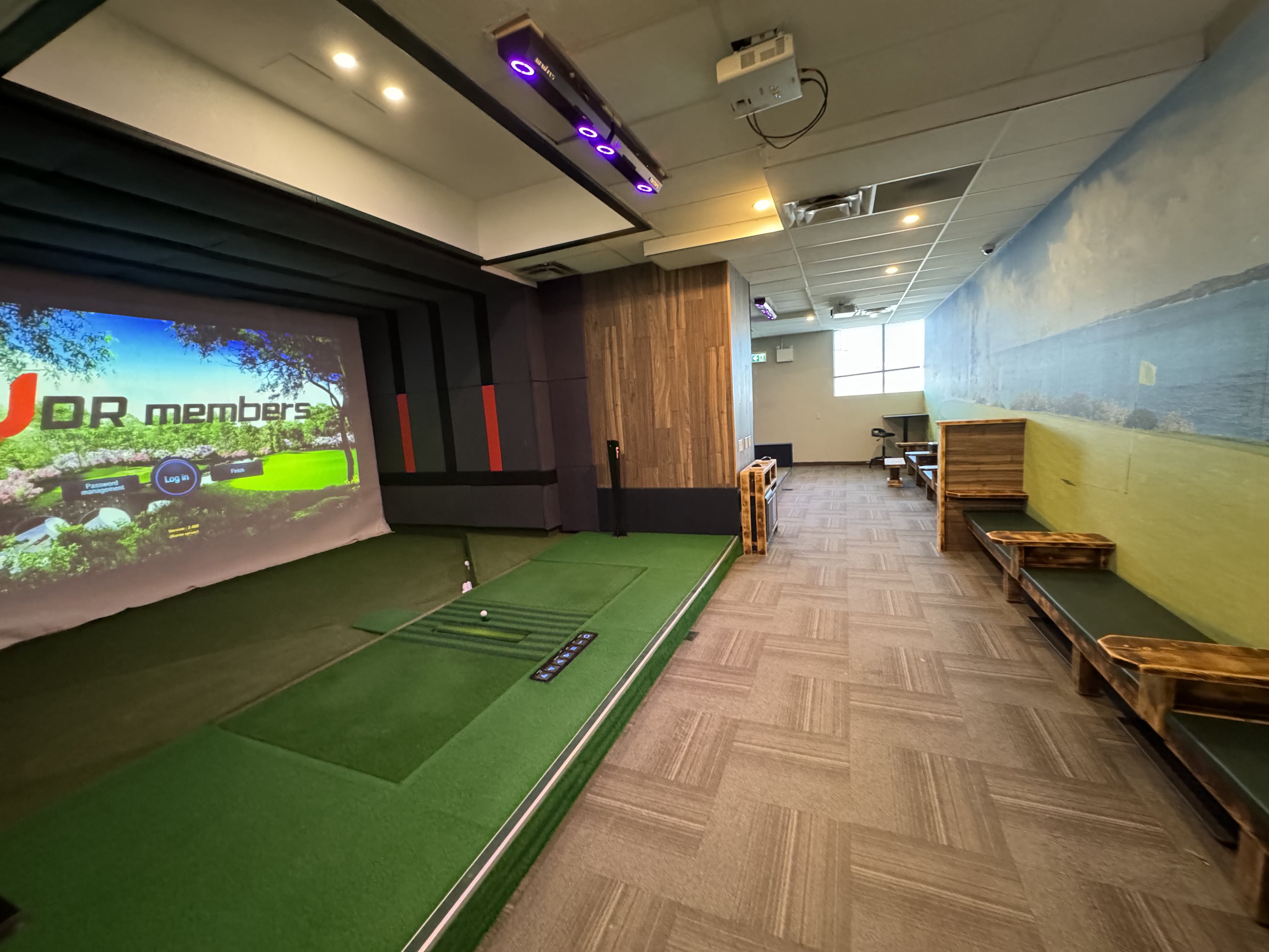 Sportech indoor golf
